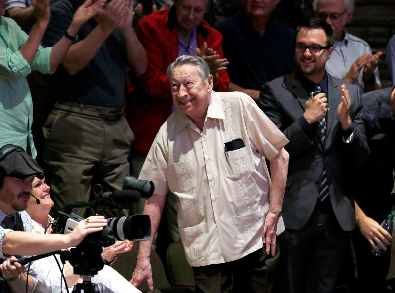 Remembering Scotty Moore, the Guitar (and Smile) That Changed the World ...