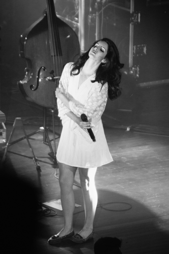 Lana Del Rey w/Jimmy Gnecco at the Ryman, 5/2/14 | Nashville Music News ...