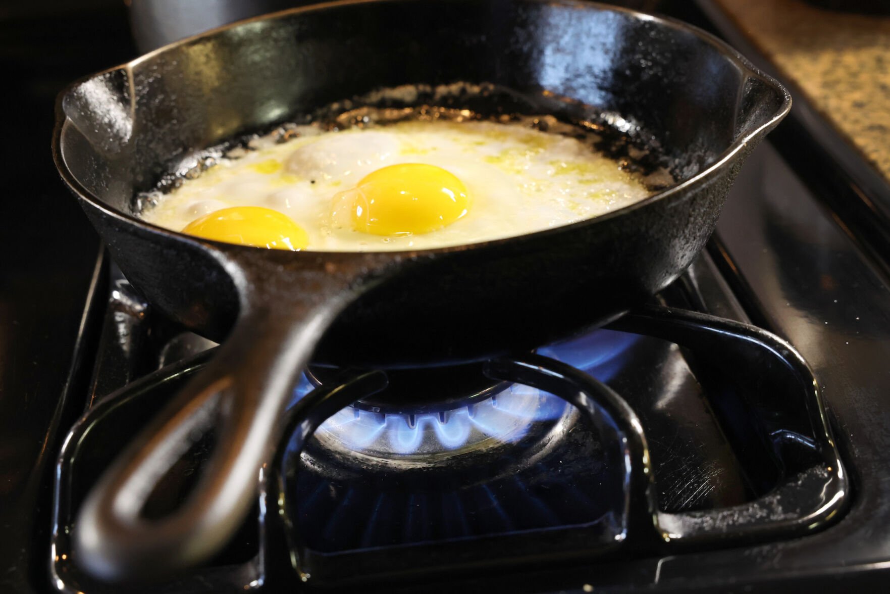 Advice King: How Do I Clean a Cast-Iron Skillet? | Advice King ...