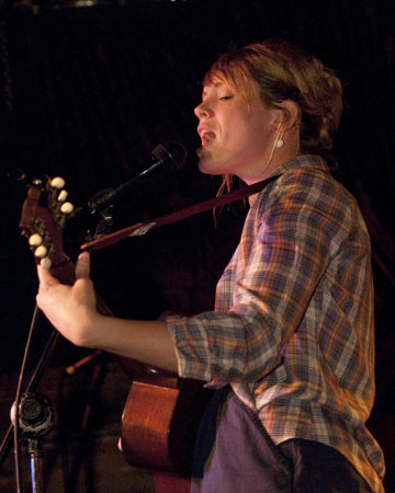 Jennifer OConnor w/Haley Bonar & Caitlin Rose at The End | Nashville ...