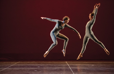 Review: Trisha Brown Dance Company Performs at OZ Arts | Arts & Culture ...