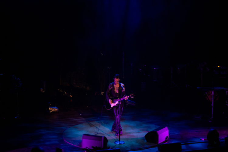Lana Del Rey w/Jimmy Gnecco at the Ryman, 5/2/14 | Nashville Music News ...