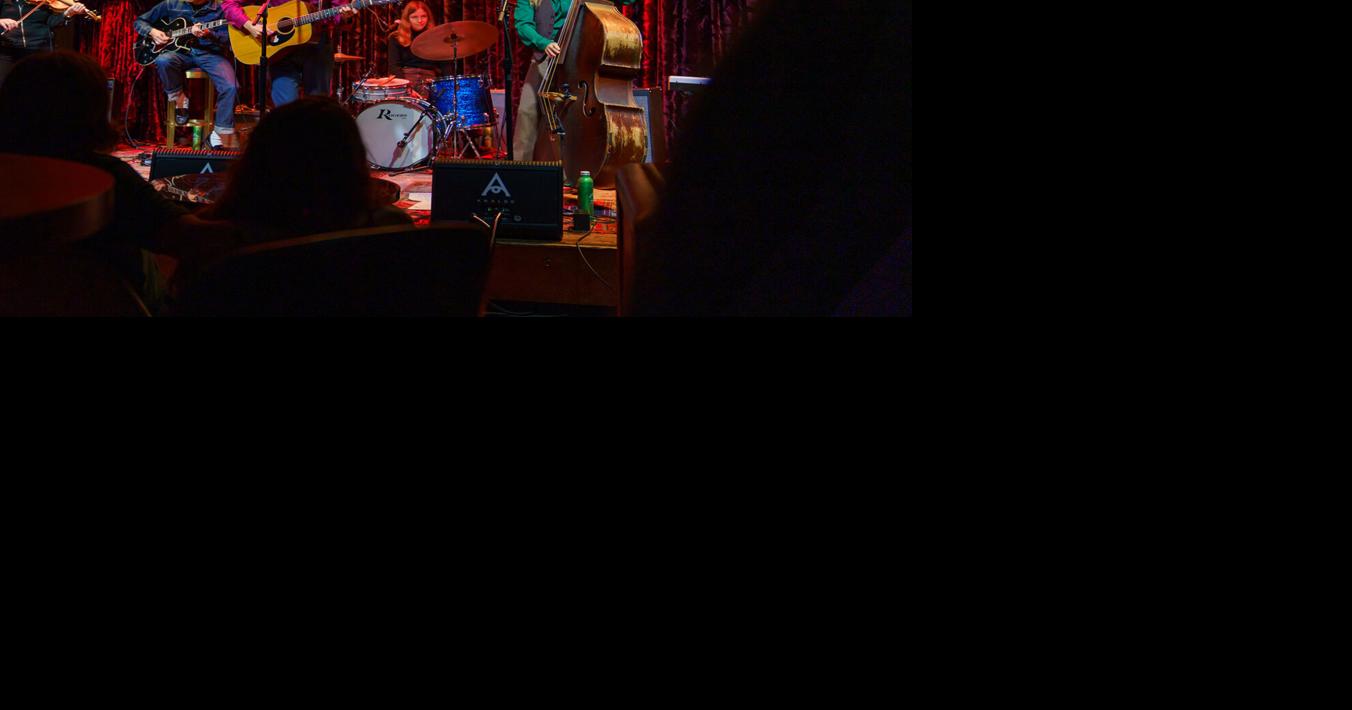 The Spin: Melissa Carper and Theo Lawrence at Analog at Hutton Hotel, 4 ...