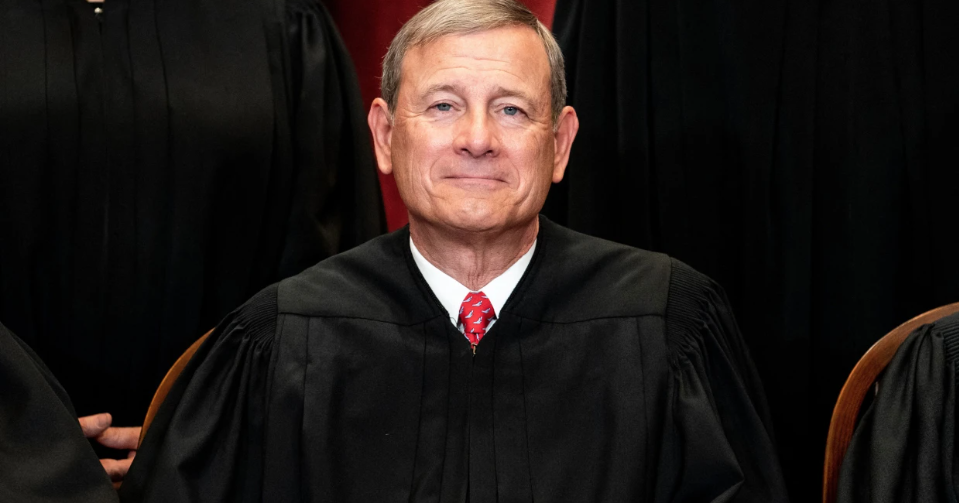 Chief Justice Roberts temporarily blocks release of Trump's tax records to House Democrats ...