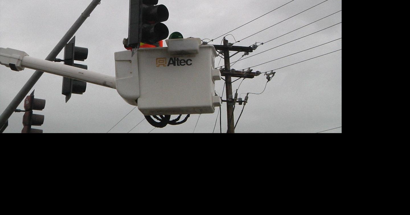 Lane closures expected for traffic light replacement near Van Giesen on ...