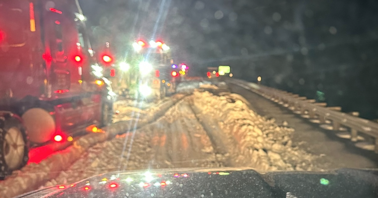 WSDOT responds to Vantage Hill winter weather traffic jam | News ...