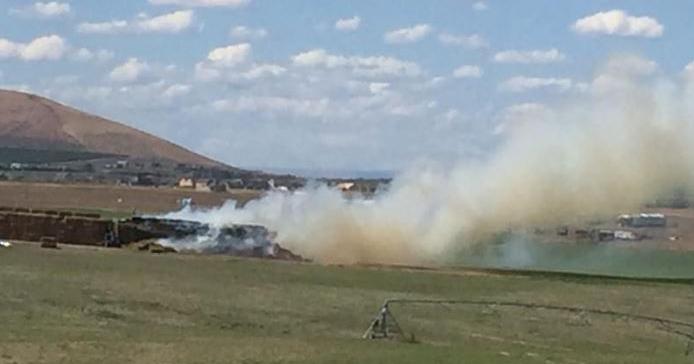 Haystack fire continues to burn on Kennewick private property ...