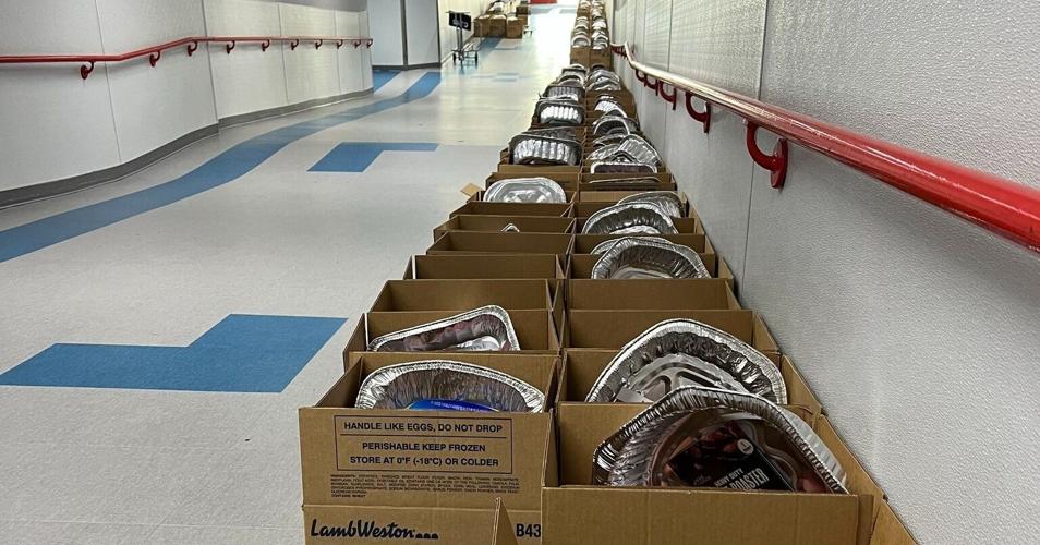Turkey Drive aids 150 families with help from Richland students ...