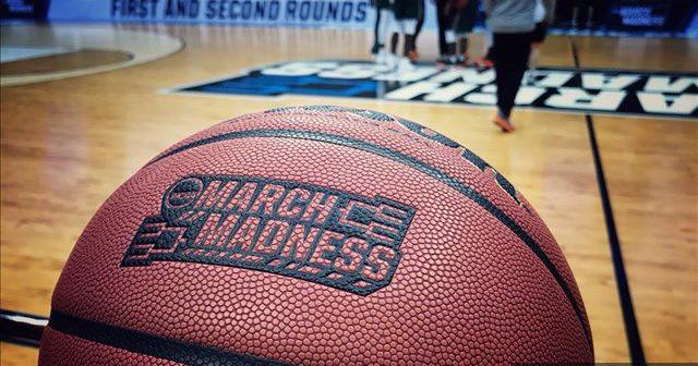 Survey finds best, worst and most obnoxious student sections in NCAA ...