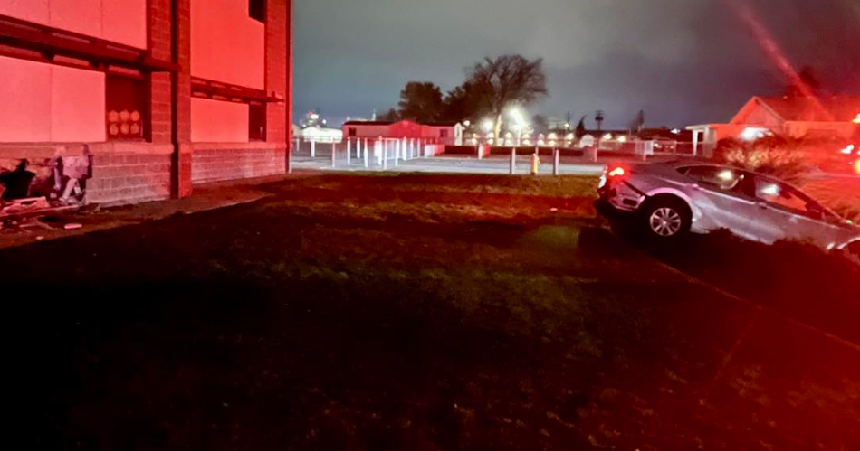 Suspected DUI driver crashes into Lewis and Clark Elementary in ...