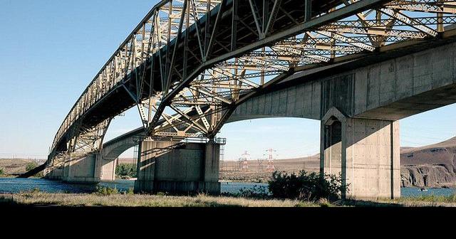 Eastbound I-82 Umatilla bridge between WA and OR to reopen Wednesday ...
