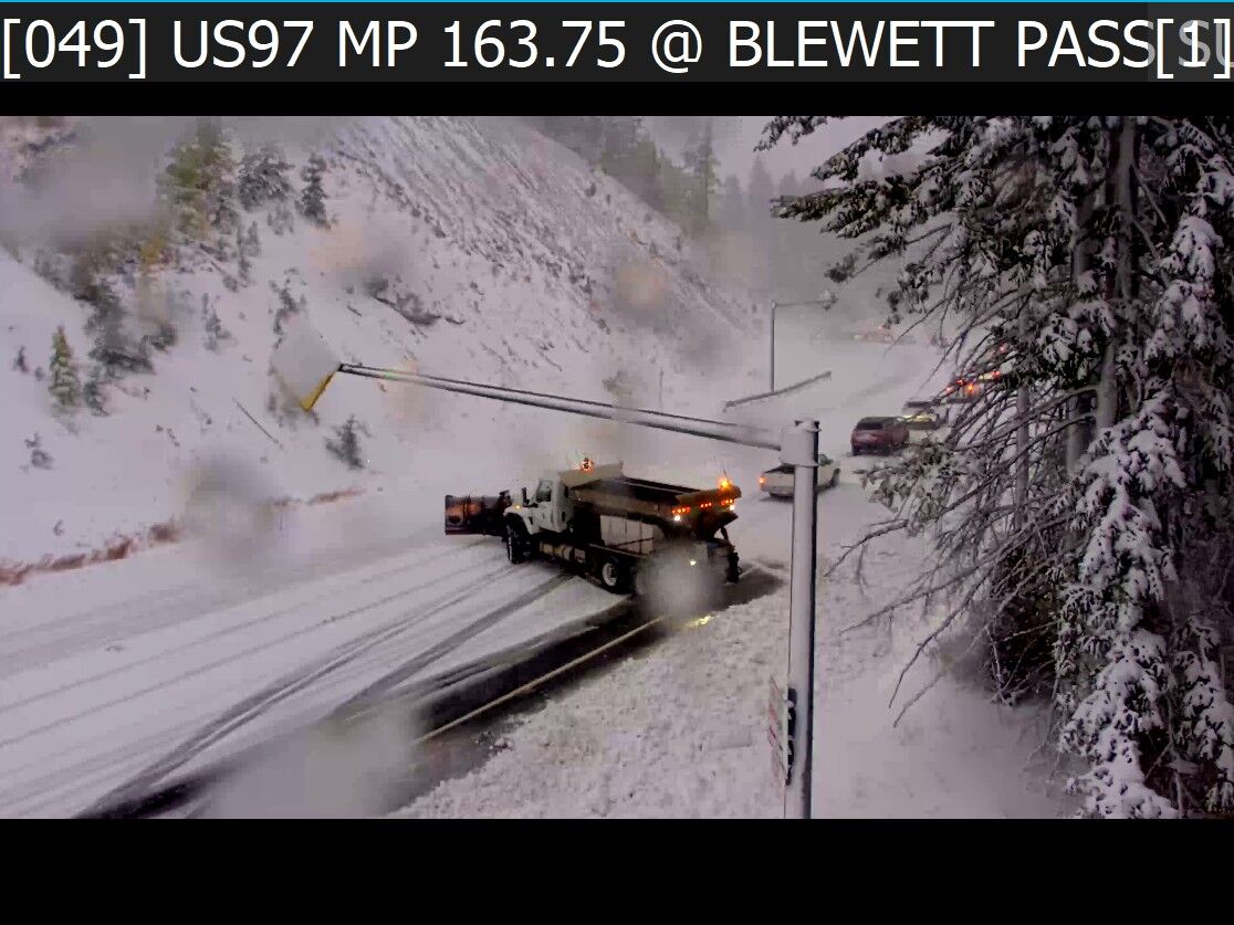 Snowy conditions, car crashes close US-97 over Blewett Pass | News ...