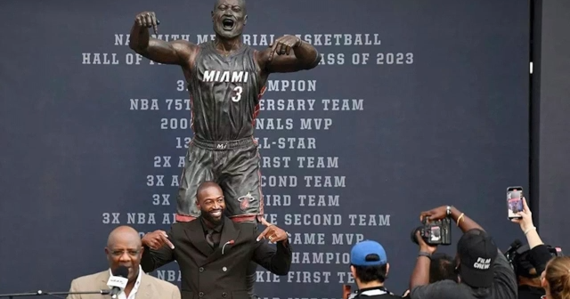 Top Three Tuesday: Worst sport legend statues | News | nbcrightnow.com