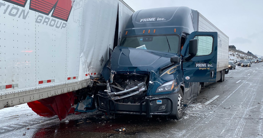 Eastbound I-82 reopened after 3 semi crash near Badger Canyon | News ...