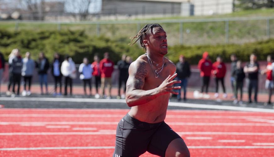'It's just putting on a show': Eric Barriere shows off arm talent ...