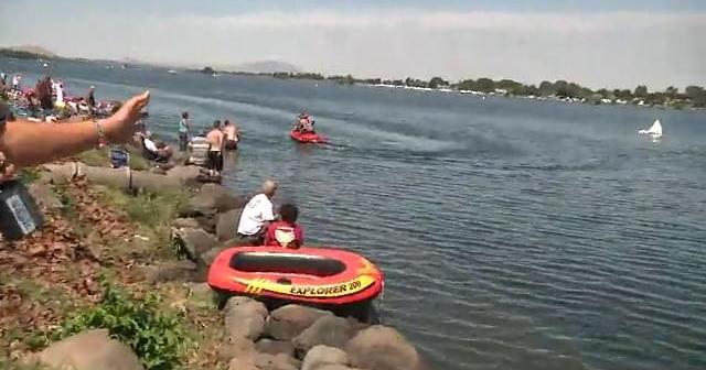 Water Follies 2019 - Fans build viewing deck | | nbcrightnow.com