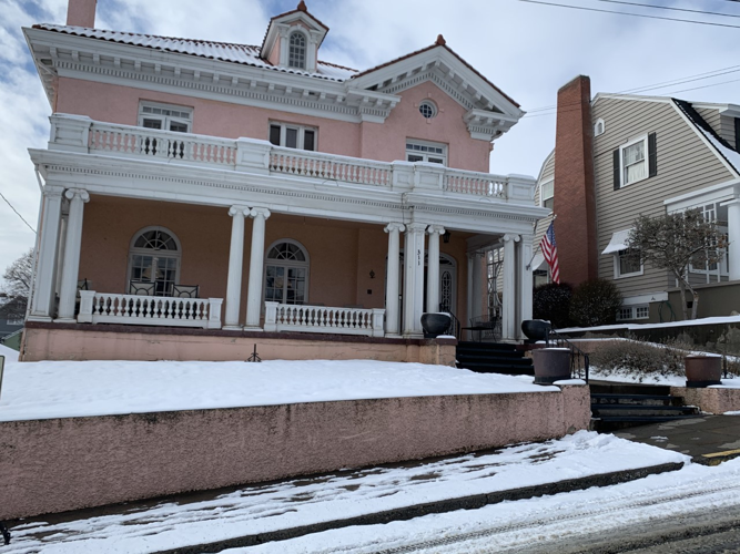 Pendleton couple finds pre-Prohibition era whiskey bottles hidden in ...