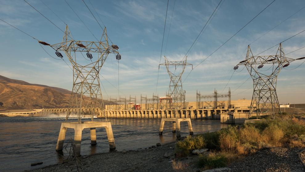 Mineral oil spill taints Columbia at Priest Rapids Dam | News | ncwlife.com