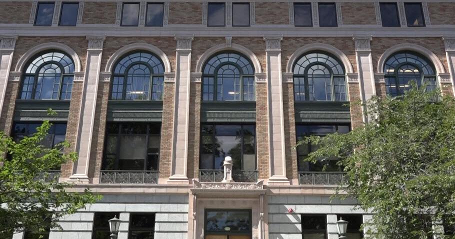 Chelan County District Court orders return to masking in courtrooms ...