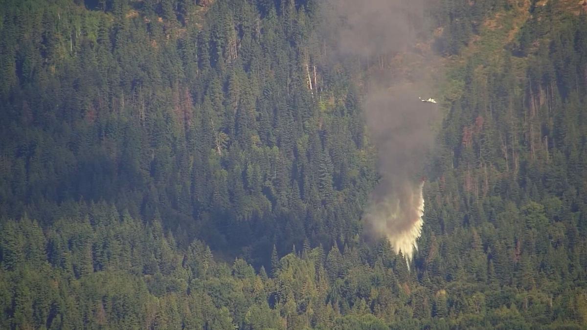 Lake Wenatchee structure fire spreads into woodlands | News | ncwlife.com