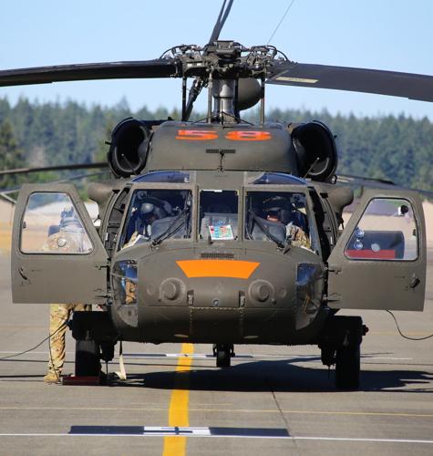Blackhawk helicopter joins firefighting efforts | Wenatchee Valley ...