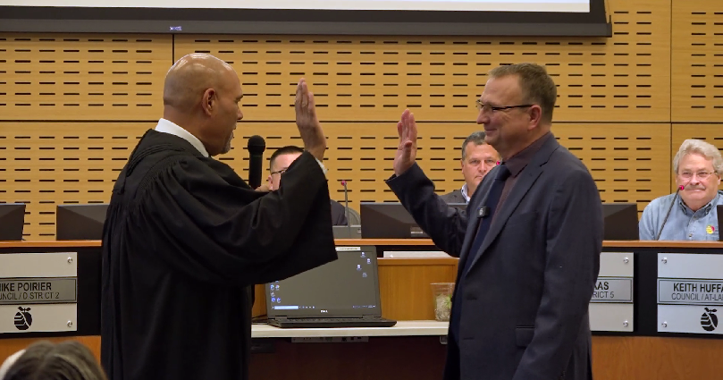 Mike Poirier sworn in as the new Mayor of Wenatchee | Wenatchee Valley ...