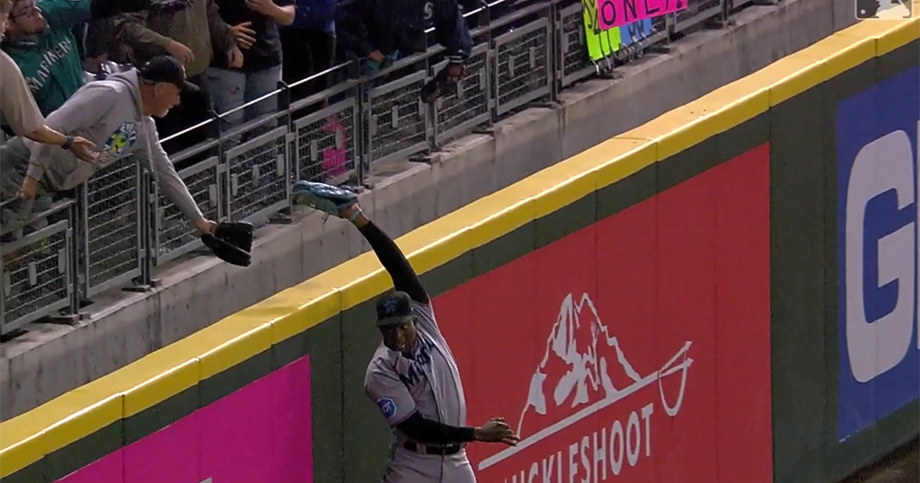 Marlins avoid sweep by swiping homers from M's | Sports | ncwlife.com