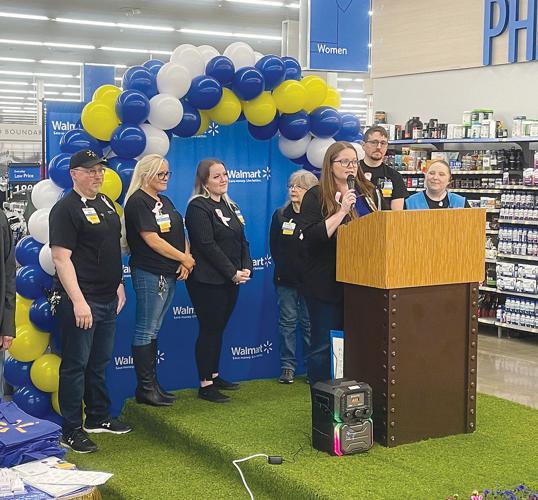 Walmart celebrates remodel | Business | newportnewstimes.com