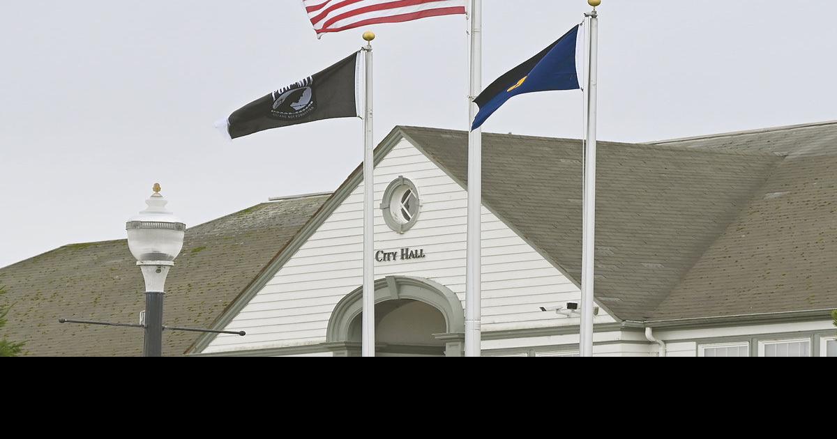 Flag policy to be raised Tuesday | News | newportnewstimes.com