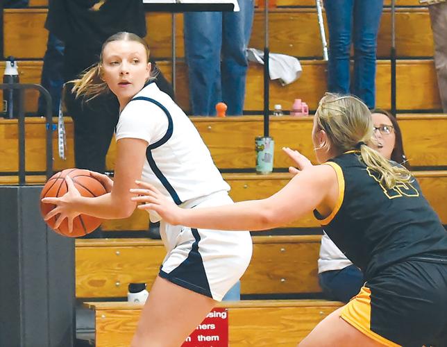 Dustin, Cougars tame Cubs | Sports | newportnewstimes.com