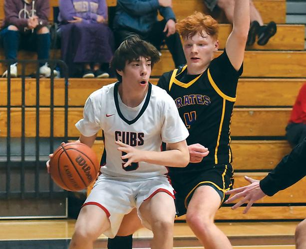 Siletz sends Eagles packing | Sports | newportnewstimes.com