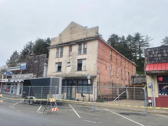 Newport Bayfront losing a landmark | News | newportnewstimes.com