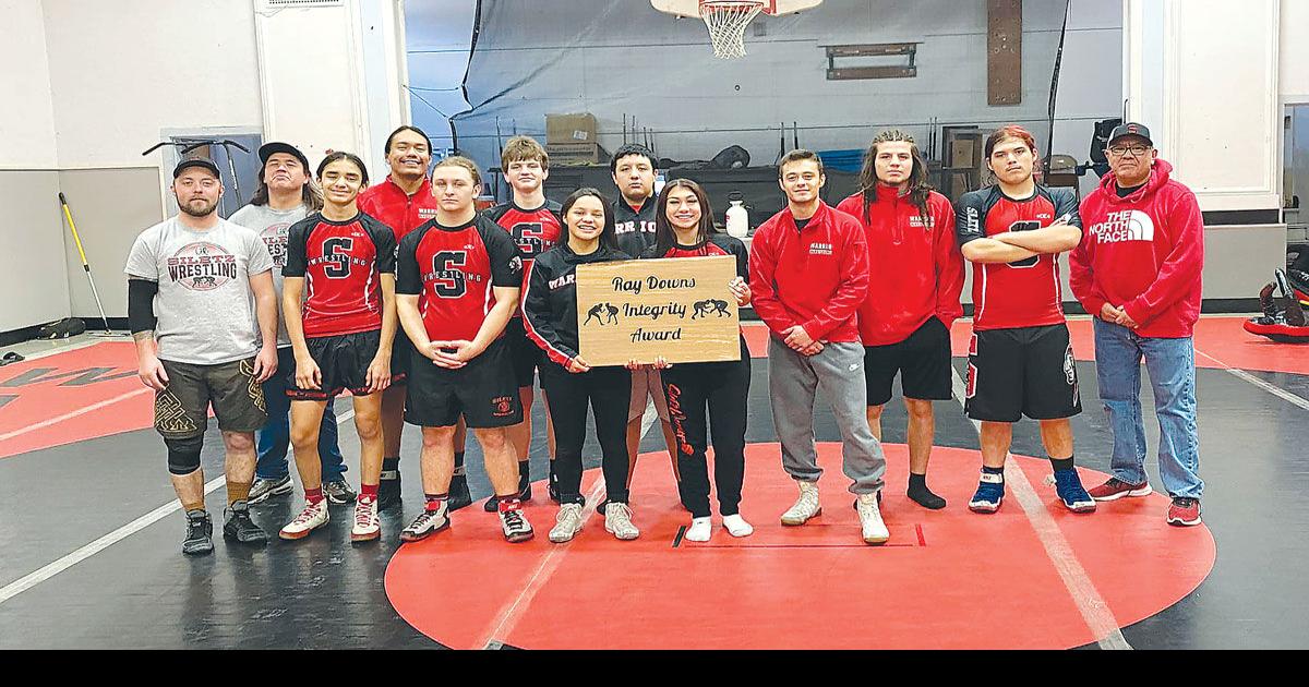 Warriors receive award | Sports | newportnewstimes.com
