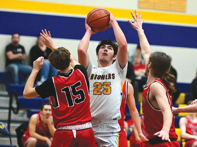 Taft boys show some fight | Sports | newportnewstimes.com