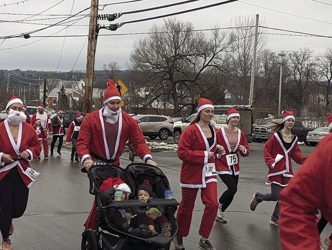 A Santa Parade | Entertainment | newportvermontdailyexpress.com