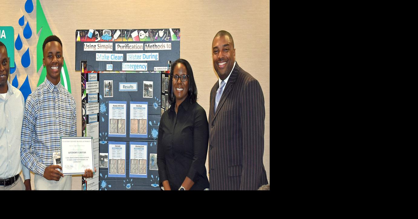 CCWA awards students for research projects | Features | news-daily.com