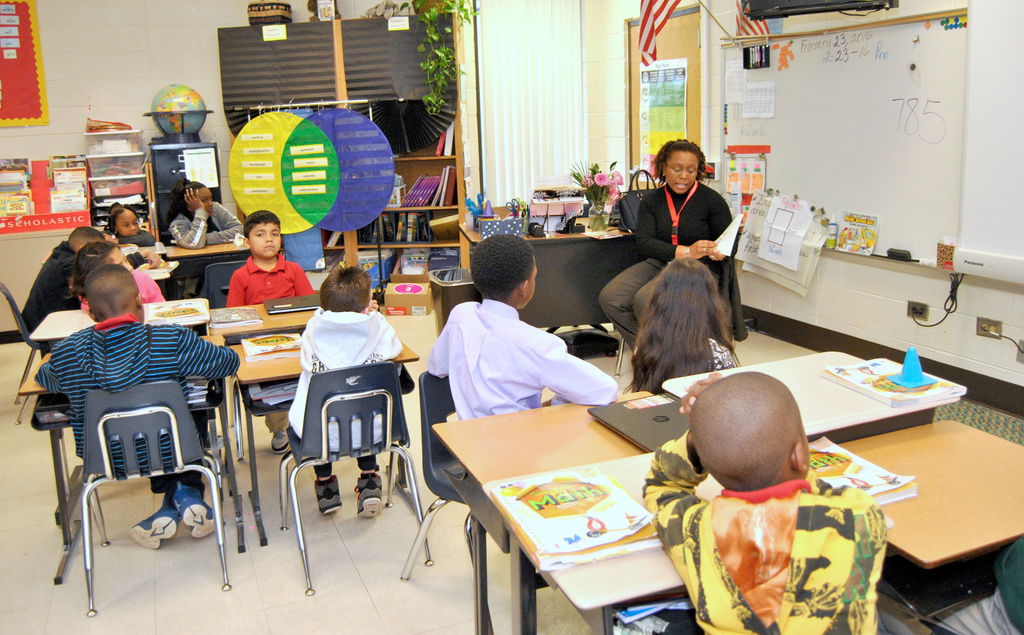 Students gather for ‘read-in’ at Kilpatrick Elementary | News | news ...