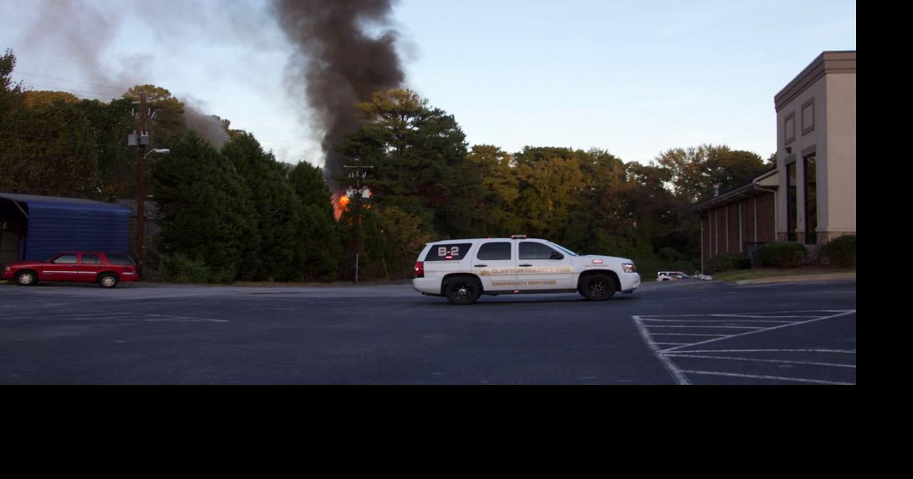 PHOTOS: Firefighters snuff smoky blaze at empty apartment building near ...