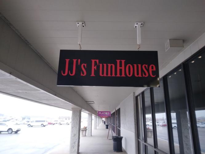 Father-son duo open virtual-reality 'funhouse' in former Tuesday ...