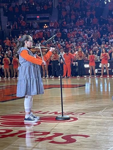 Violinist on State Farm Center: 'They have the best crowds around ...