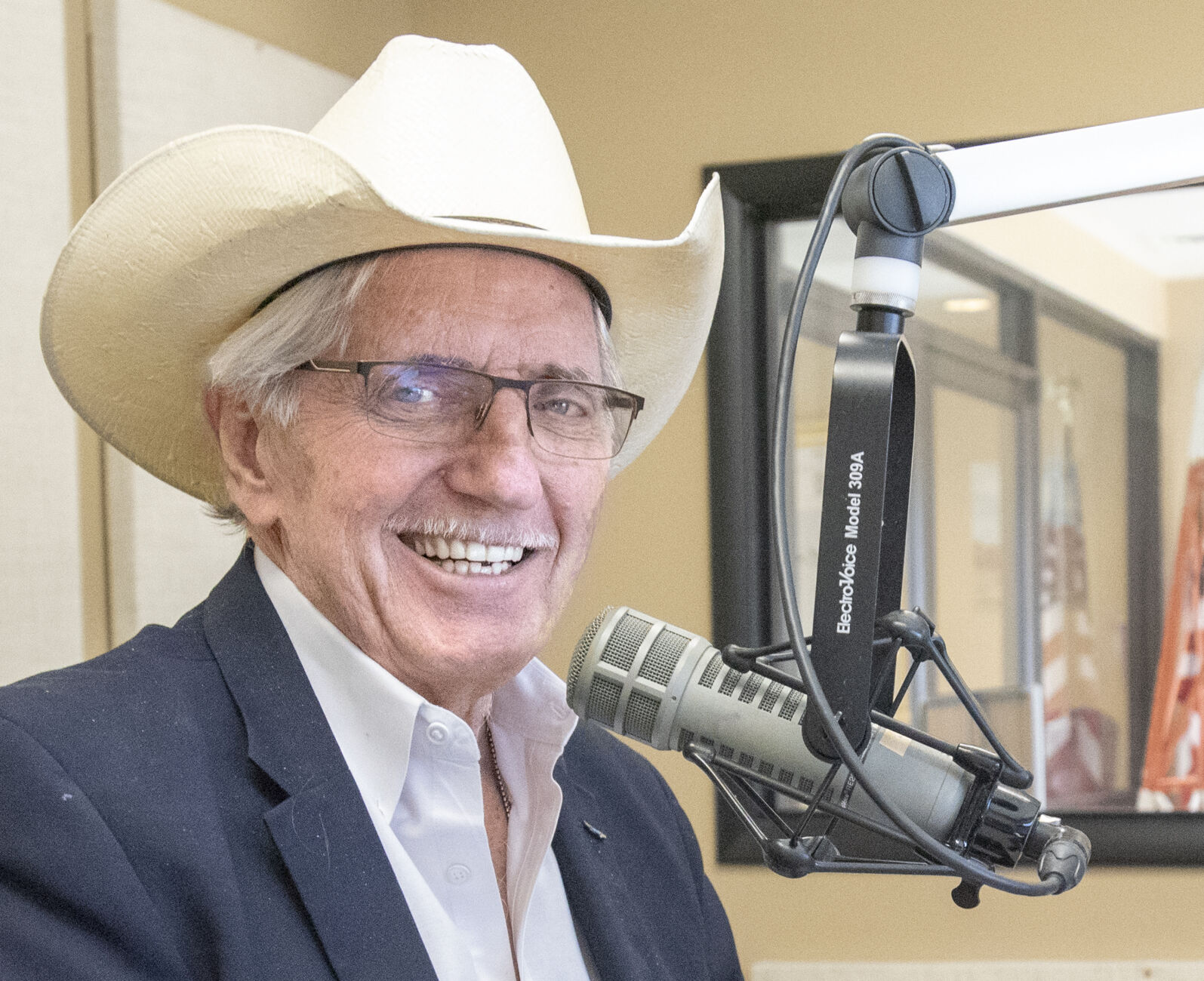 Radio heavyweights bolster lineup | People | news-gazette.com