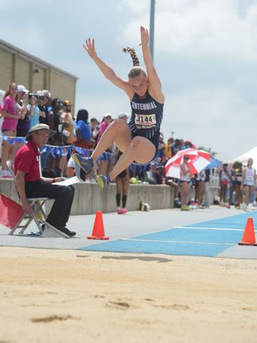 IHSA girls' track and field notes: Urbana relay team, Marx shine ...