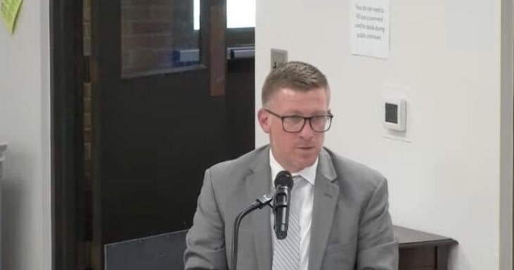 Unit 4 board approves administrators' contracts, new Dr. Howard ...