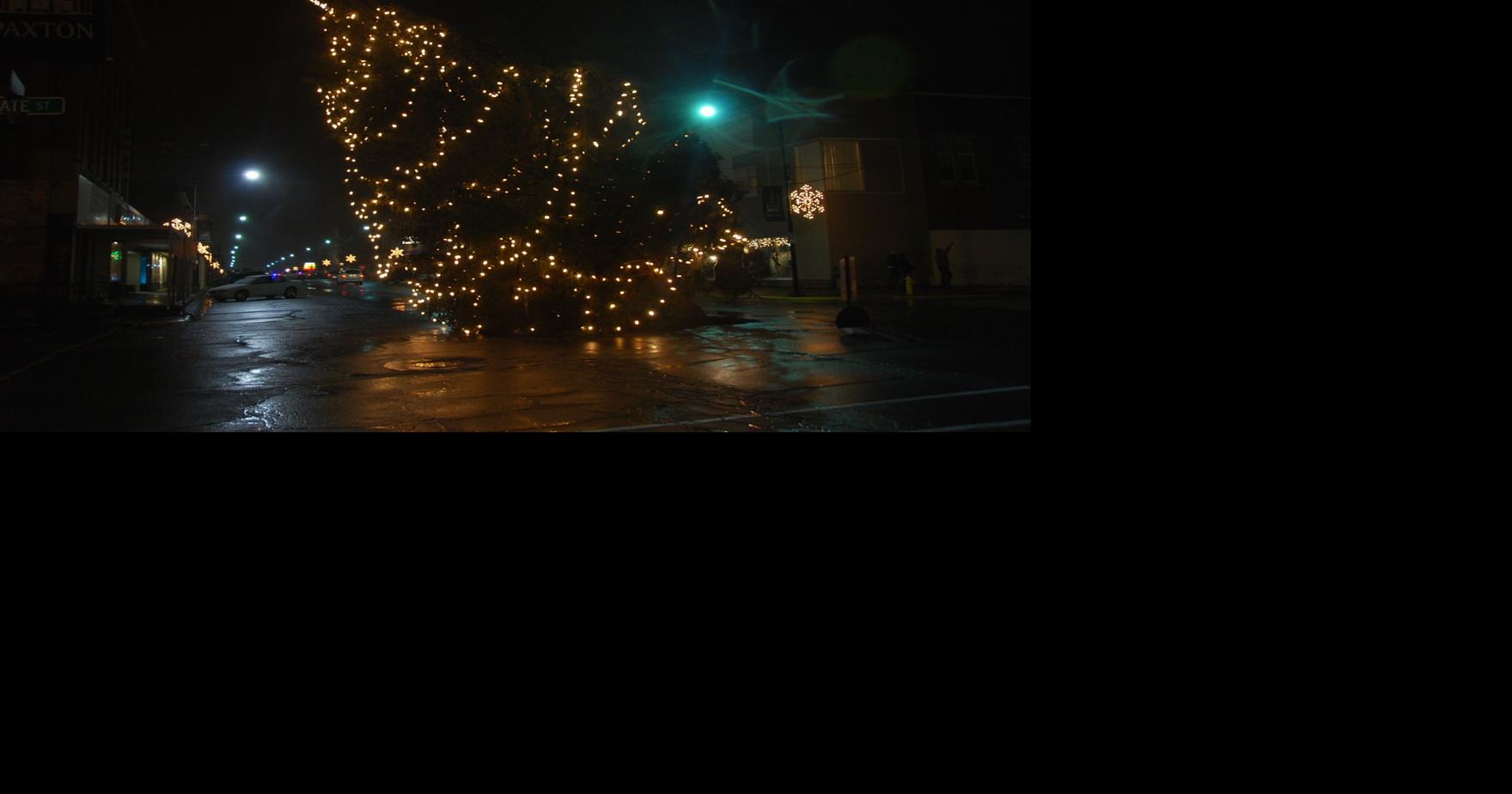 Christmas tree in downtown Paxton blown over by wind | Ford County ...