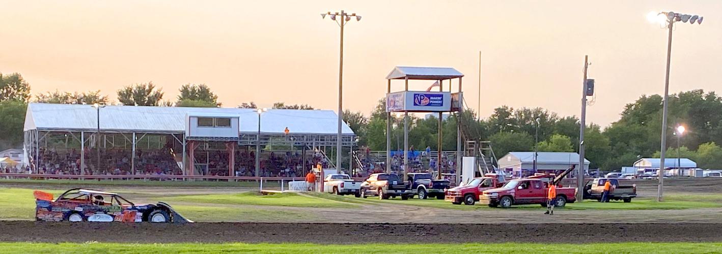 Farmer City Raceway 'brings families together' | Local News | news ...