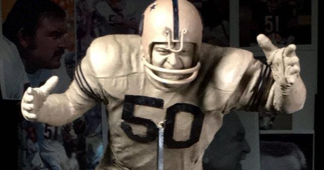 He’s here: Bigger, badder Butkus statue set to make its debut | Illini ...