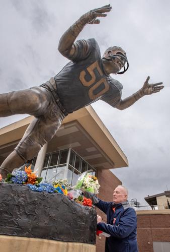 Tate | Remembering Dick Butkus | Content | news-gazette.com