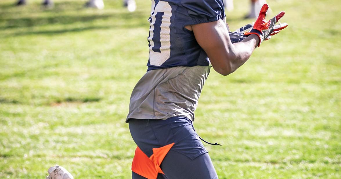 Illinois football notes: Cumby continues to make name for himself ...