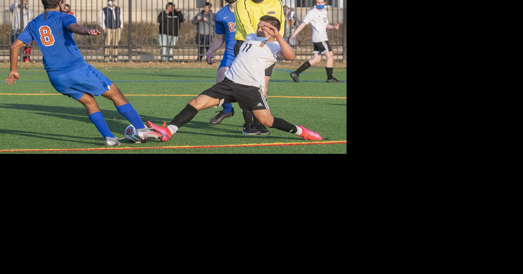 Gilbert, Tigers run away from Illineks in season-opening match | Sports ...