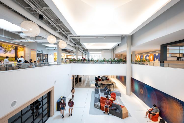 At new UI dining hall, thousands of students eat in style | University ...
